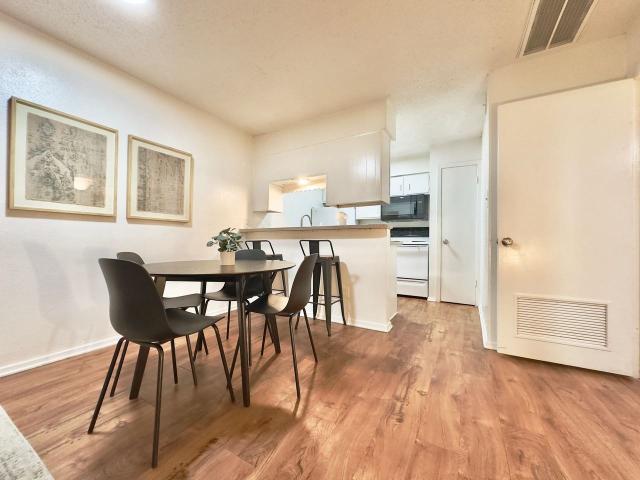 Marian Condos 2 Bedroom Apartment for Rent at 2704 Salado St, Austin, TX 78705 West University