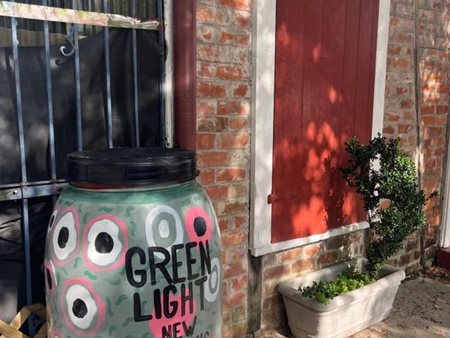 Marigny Home, a 4 minute walk to transit stop Elys