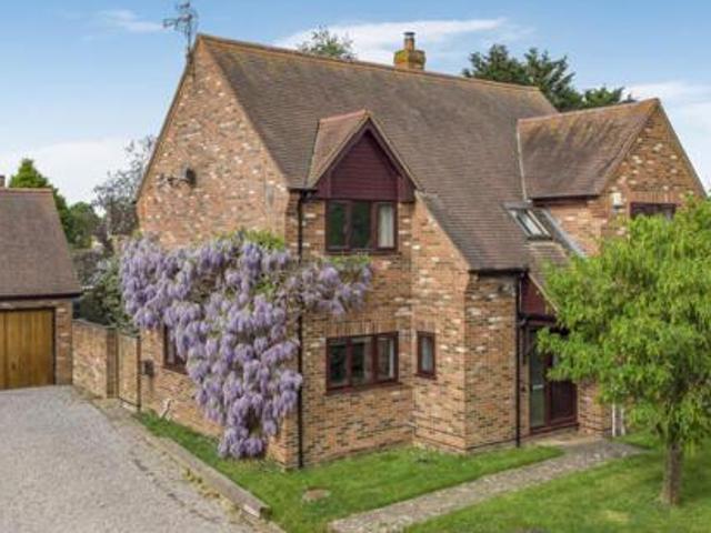 Marie Close, Poundon, 4 Bedroom Detached