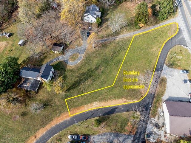 Mariella Dr, Owingsville, KY 40360