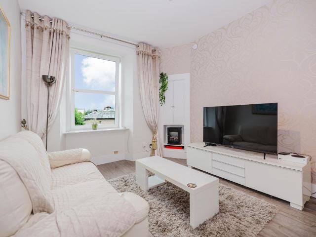 Marionville Road, Edinburgh EH7, 1 bed flat to rent, £950 pcm | PrimeLocation