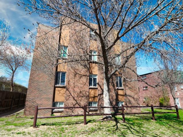 Marion Apartments 1 Bedroom Apartment for Rent at 1321 Yosemite St, Denver, CO 80220 East Colfax