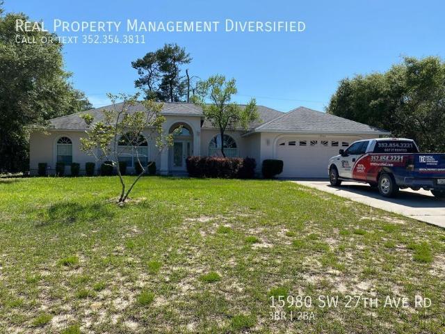 Marion Oaks Home 3/2/2 1860 sqft