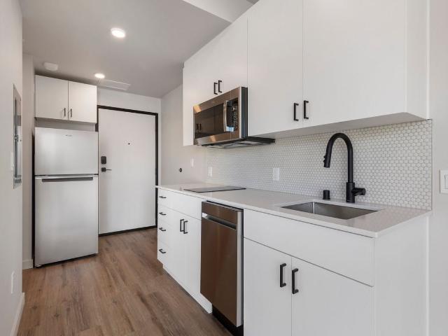 Marion Studio Apartment for Rent at 1305 E Marion St, Seattle, WA 98122 Minor