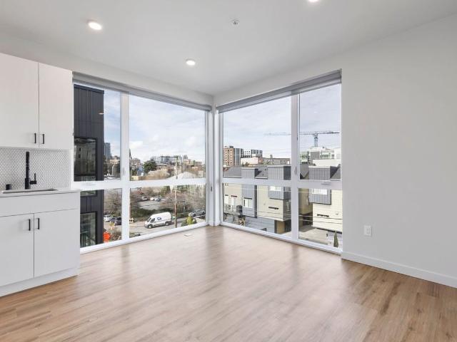 Marion Studio Apartment for Rent at 1305 E Marion St, Seattle, WA 98122 Minor