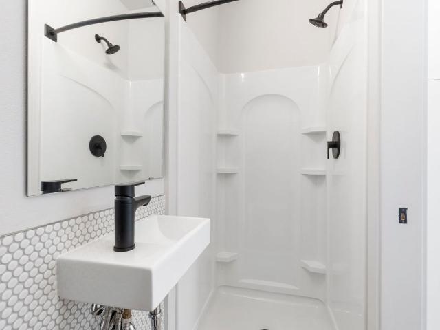 Marion Studio Apartment for Rent at 1305 E Marion St, Seattle, WA 98122 Minor