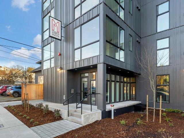 Marion Studio Apartment for Rent at 1305 E Marion St, Seattle, WA 98122 Minor