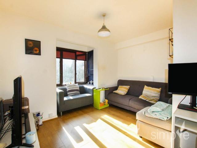 Marina Approach, Hayes, Middlesex UB4, 1 bed flat to rent, £1,350 pcm | PrimeLocation