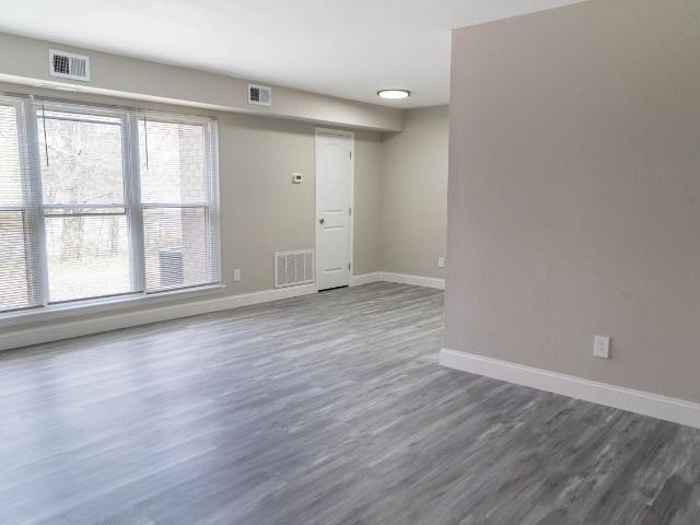 Marina Point 2 Bedroom Apartment for Rent at 1301 Canal Dr, Chesapeake, VA 23323 Deep Creek North