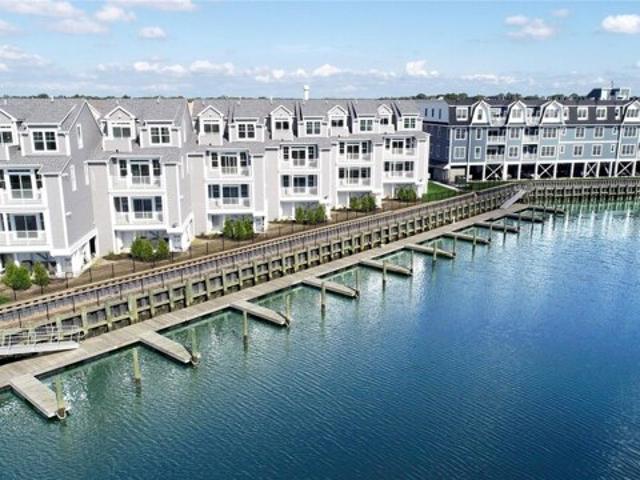 Marina Pointe Dr Unit,east Rockaway, Condo For Sale