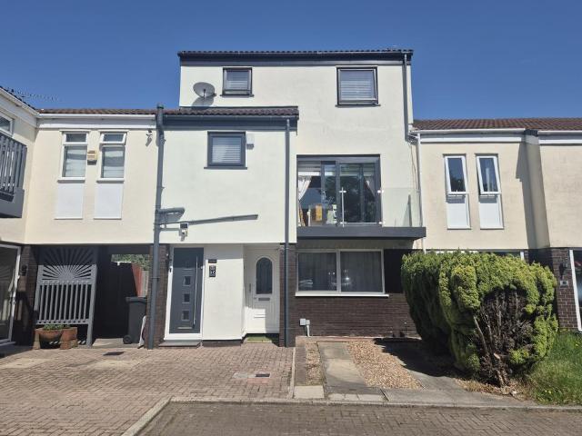 Marina Village, Preston Brook, RUNCORN 3 bed mews to rent £1,550 pcm £358 pw