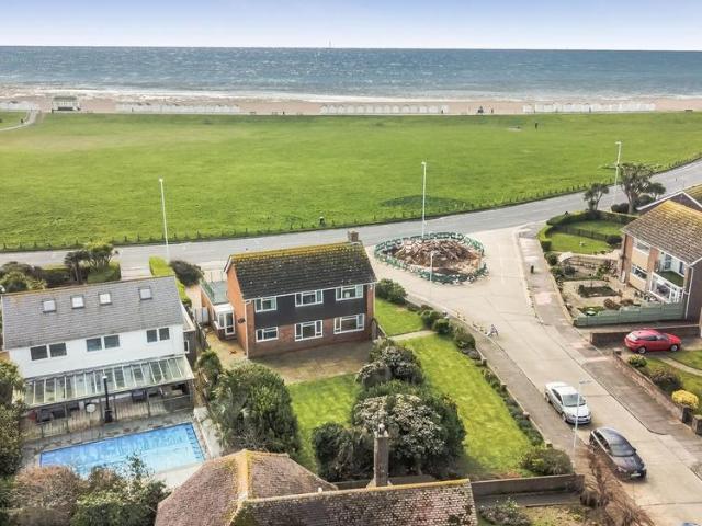 Marine Crescent, Goring By Sea, Worthing 4 bed house to rent £3,250 pcm £750 pw