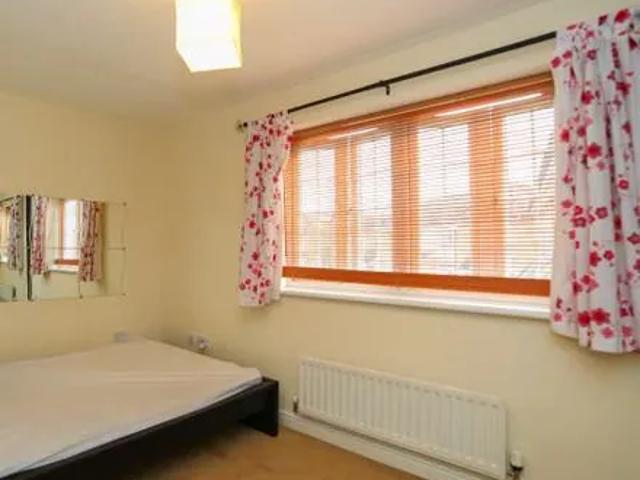Marine Drive, London, IG11 0GP, United Kingdom | Room for rent #168165188 | Rentberry