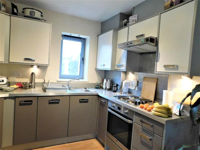 Marine House, Quayside Drive, Colchester, Essex CO2, 1 bed flat to rent, £975 pcm | PrimeLocation