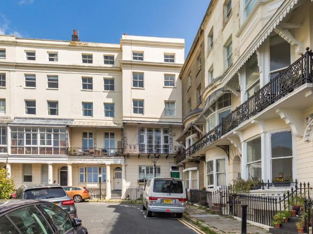 Marine Square, Brighton BN2, 1 bed flat to rent, £1,425 pcm | PrimeLocation