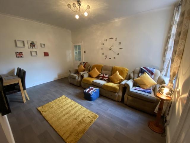 Marine Students & Contractors: 3 bed inclusive