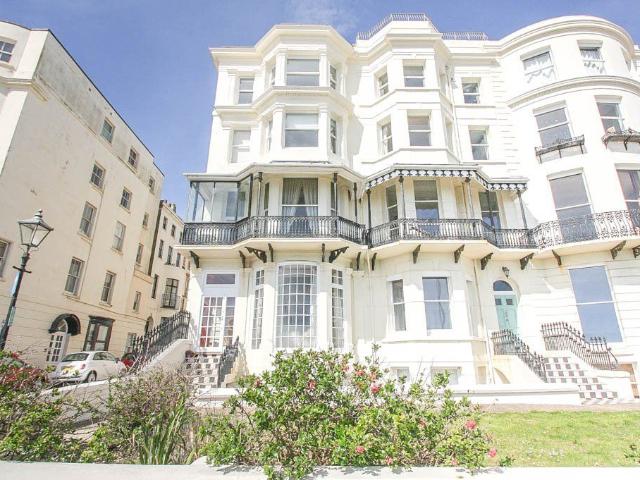 Marine Parade, Brighton BN2, 2 bed flat to rent, £1,750 pcm | PrimeLocation