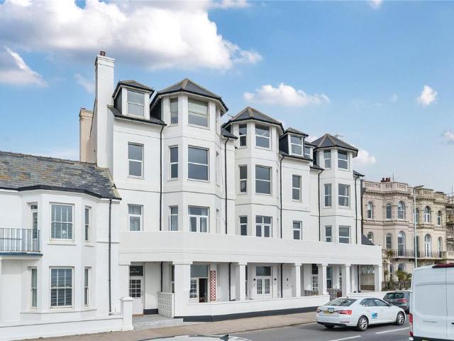 Marine Parade, West Sussex BN11 2 bed flat to rent £1,600 pcm £369 pw
