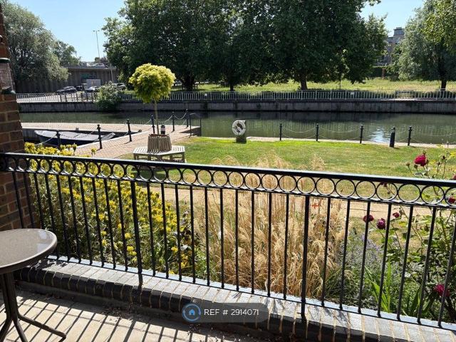 Mariners Way, Cambridge CB4, 2 bed flat to rent, £1,950 pcm | PrimeLocation