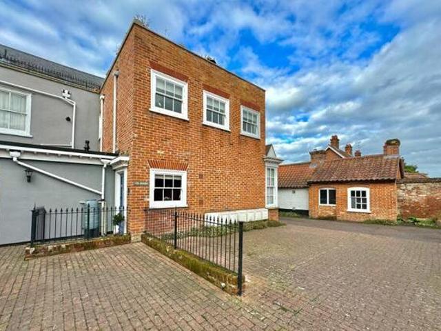 Mariners Court, New Street, 2 Bedroom Apartment