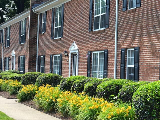 Mariners Green Apartments 2 Bedroom Apartment for Rent at 12711 Nettles Dr, Newport News, VA 23606 Yates