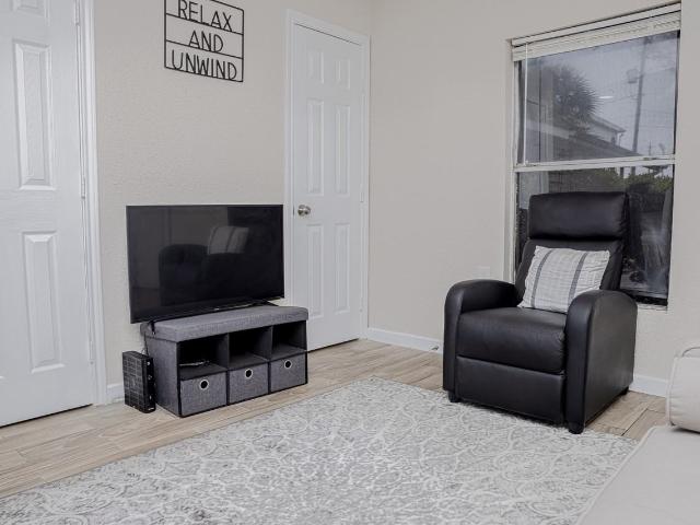 Marisol Apartments 3 Bedroom Apartment for Rent at 101 S Allen Genoa Rd, Pasadena, TX 77587 Mount Vernon