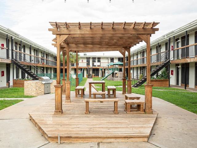 Marisol Apartments 2 Bedroom Apartment for Rent at 101 S Allen Genoa Rd, Pasadena, TX 77587 Mount Vernon