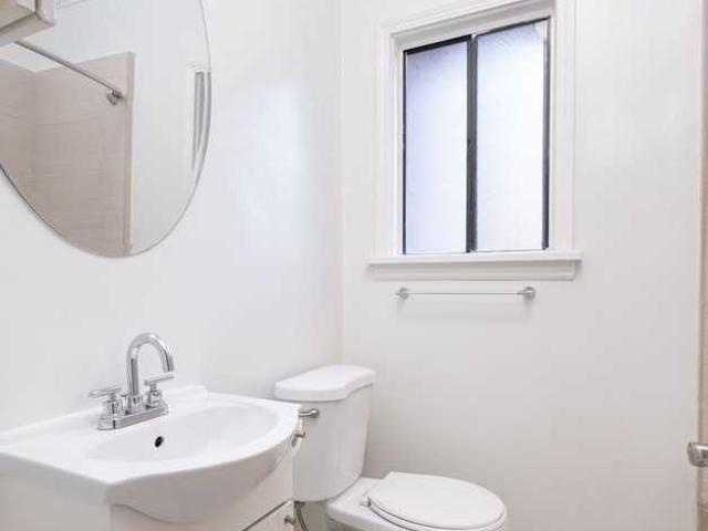 Mariposa Willows Studio Apartment for Rent at 238 S Mariposa Ave, Los Angeles, CA 90004 Wilshire Center Koreatown