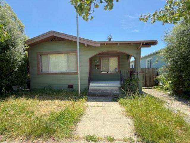 Mariposa Ave