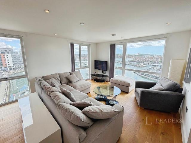 Maritime Walk, Southampton, SO14 2 bed flat to rent £2,400 pcm £554 pw