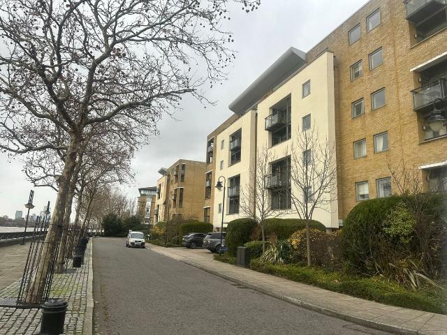 Maritime Quay, London E14, 2 bed flat to rent, £2,100 pcm | PrimeLocation