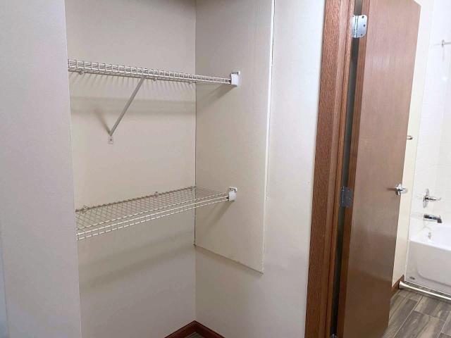 Marjon Terrace 1 Bedroom Apartment for Rent at 2390 7th St W, St. Paul, MN 55116 Highland