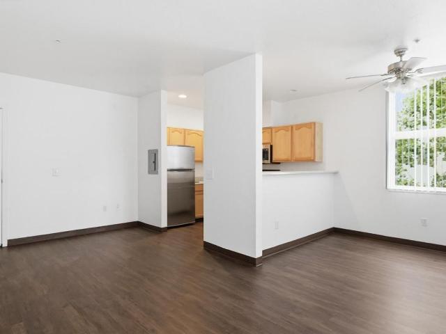 Market Gateway Apartments 1 Bedroom Apartment for Rent at 535 S Market St, San Jose, CA 95113 Downtown San Jose
