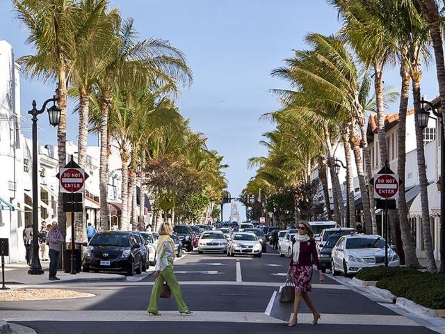 Market Homes 1 Bedroom Apartment for Rent at 123 Worth Ave, Palm Beach, FL 33480 Casa Del Lago