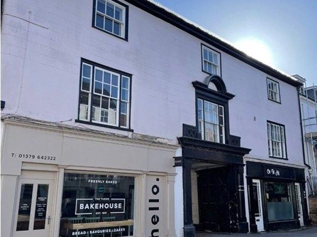 Market Hill, Diss IP22, 2 bed flat to rent, £1,000 pcm | PrimeLocation