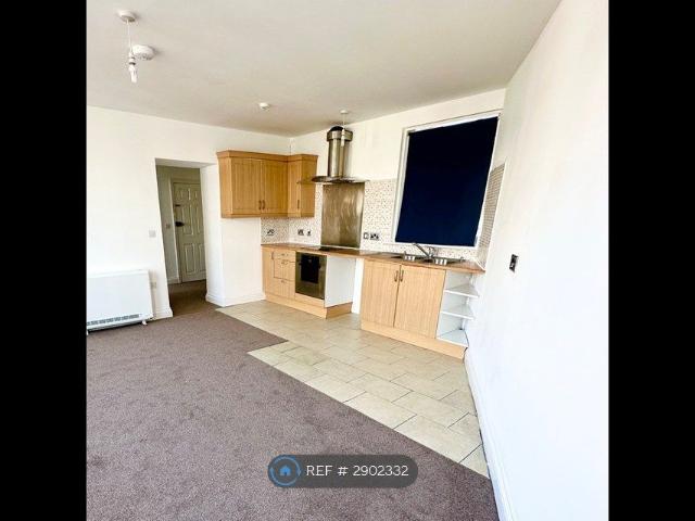 Market Jew Street, Penzance TR18, 2 bed flat to rent, £775 pcm | PrimeLocation