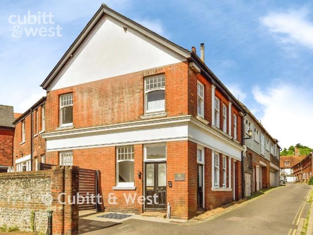 Market Lane, Lewes BN7, 2 bed flat to rent, £1,800 pcm | PrimeLocation