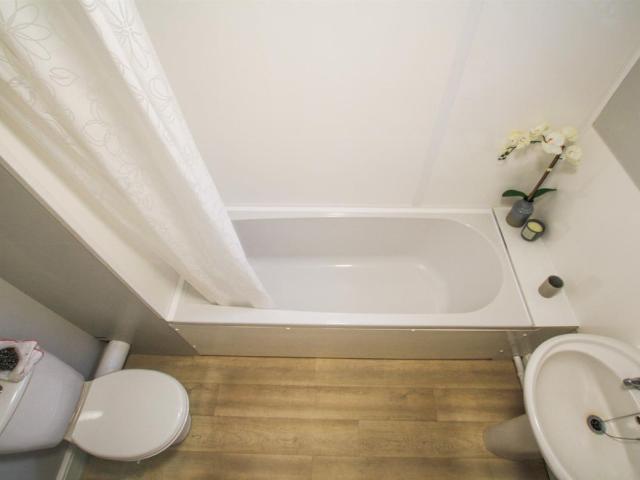 Market Manor, Acle NR13, 2 bed terraced house to rent, £1,100 pcm | PrimeLocation
