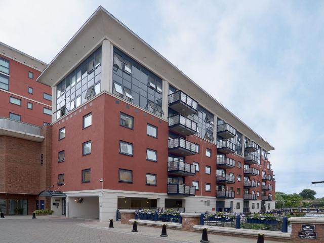 Market Square, Kingston Upon Thames KT1, 1 bed flat to rent, £1,750 pcm | PrimeLocation