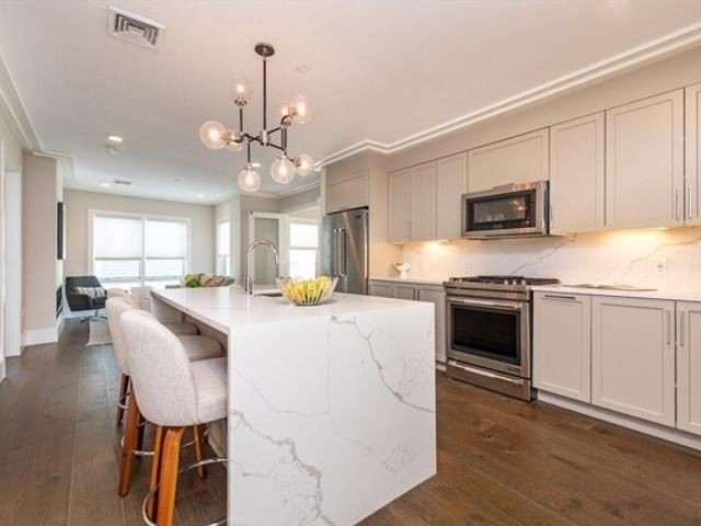 Market St Apt,boston, Condo For Sale