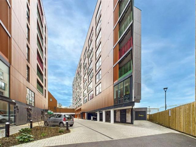 Market Street, Bracknell, Berkshire RG12, 1 bed flat to rent, £1,250 pcm | PrimeLocation