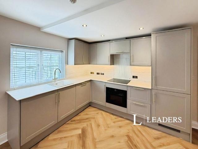 Market Street, Brighton, East Sussex. 2 bed flat to rent £1,850 pcm £427 pw
