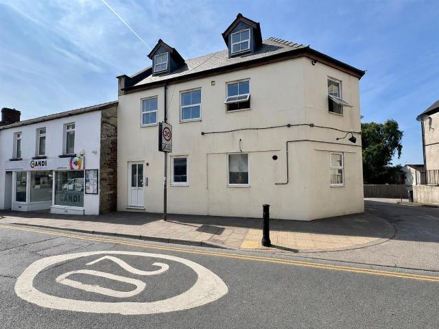 Market Street, Cinderford GL14, 2 bed flat to rent, £875 pcm | PrimeLocation