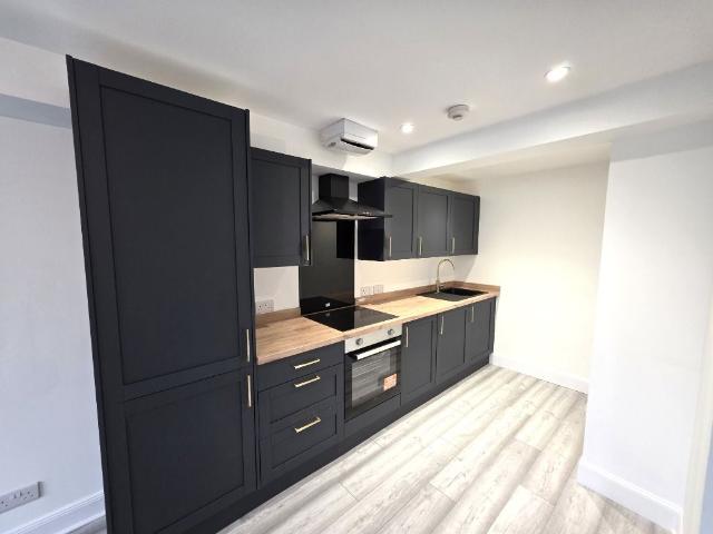 Market Street, City Centre, Aberdeen AB11, 2 bed flat to rent, £750 pcm | PrimeLocation