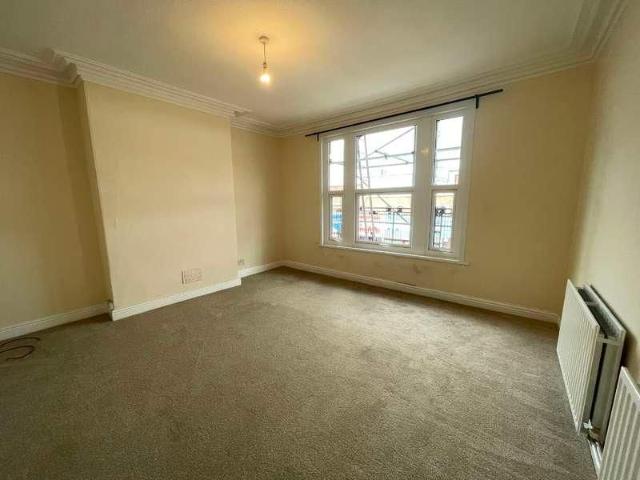 Market Street, Heanor, DE75