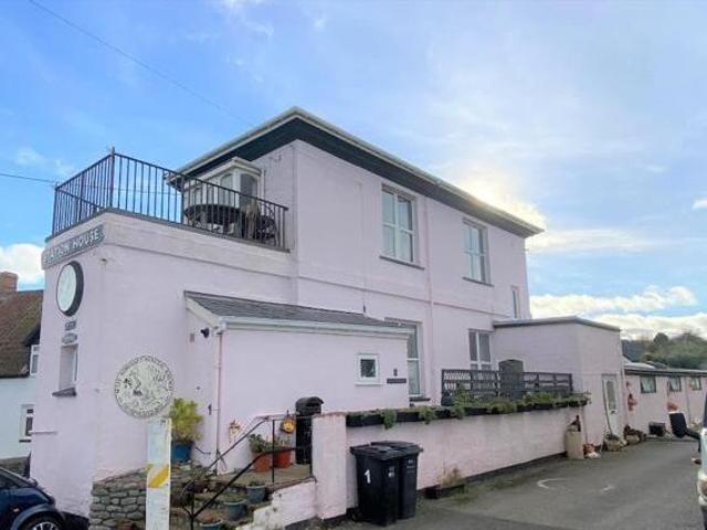 Market Street, Watchet, 2 Bedroom Penthouse
