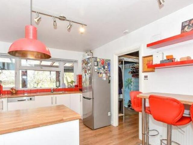 Market Parade, Havant, 3 Bedroom Maisonette