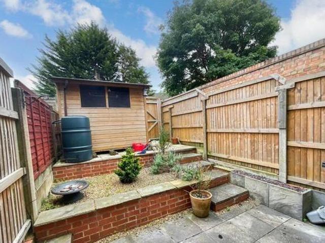 Market Place, Aylesham, 2 Bedroom End