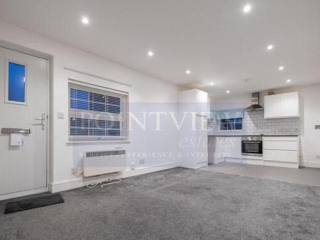 Market Place, Great Dunmow, 2 Bedroom House