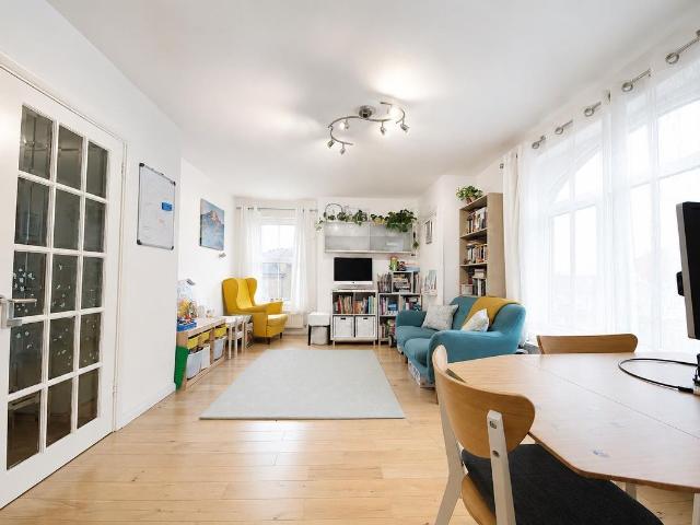 Market Place, East Finchley N2, 2 bed flat to rent, £2,200 pcm | PrimeLocation